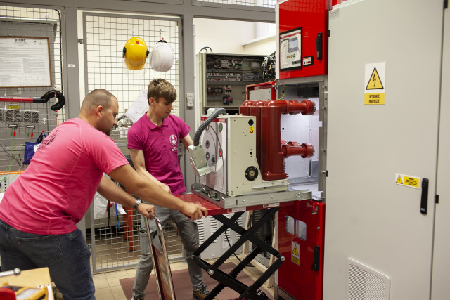 Mechatronika oraz automatyka i robotyka - kierunki przyszłości na PM